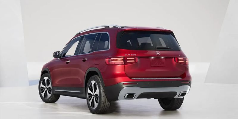 See the New Mercedes-Benz GLB SUV in Clearwater FL | Features Review